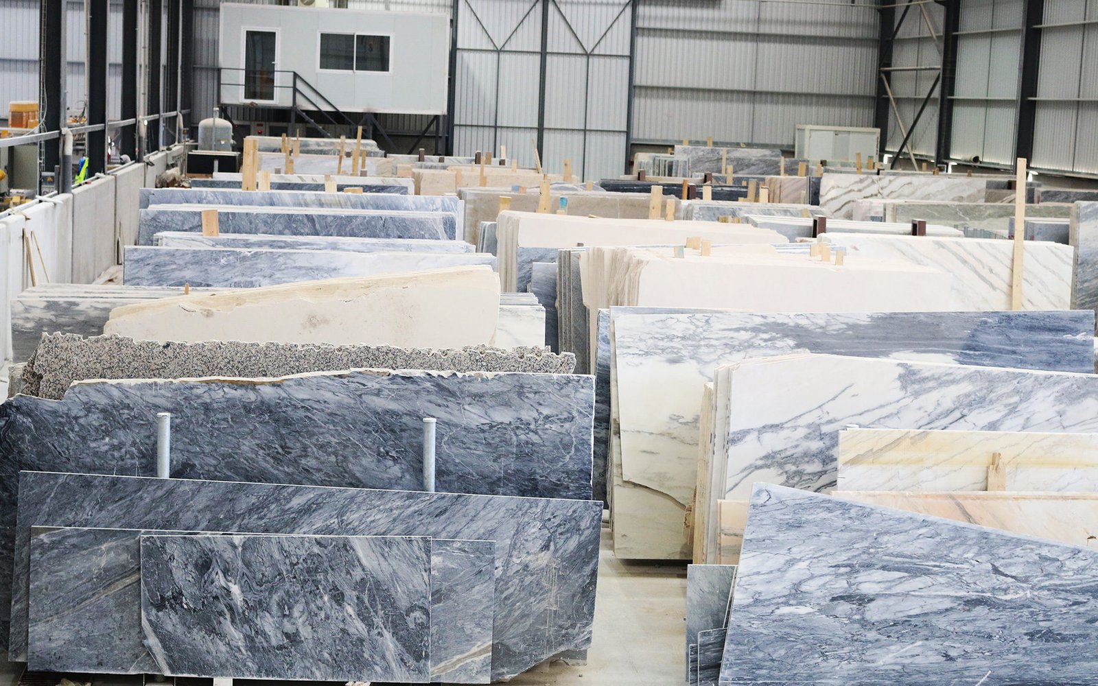 Granite et marbre : attribution de 6 titres miniers pour plus de 92 ...