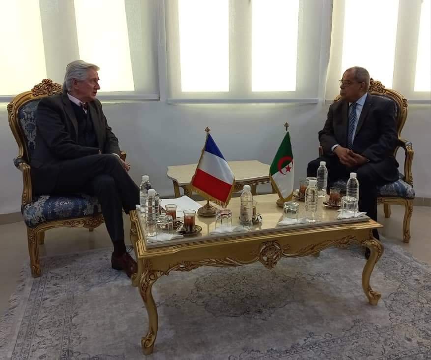 Industrie pharmaceutique : Ali Aoun reçoit l'ambassadeur de France ...