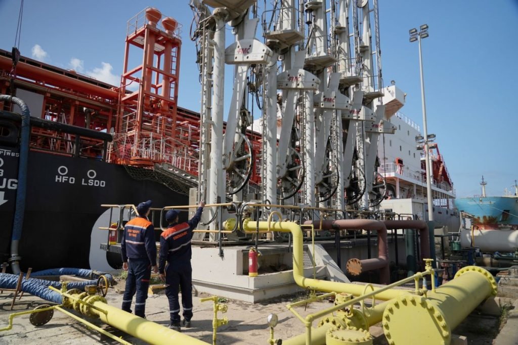 Le PDG de Sonatrach inspecte le port pétrolier d’Alger | Algerie Eco